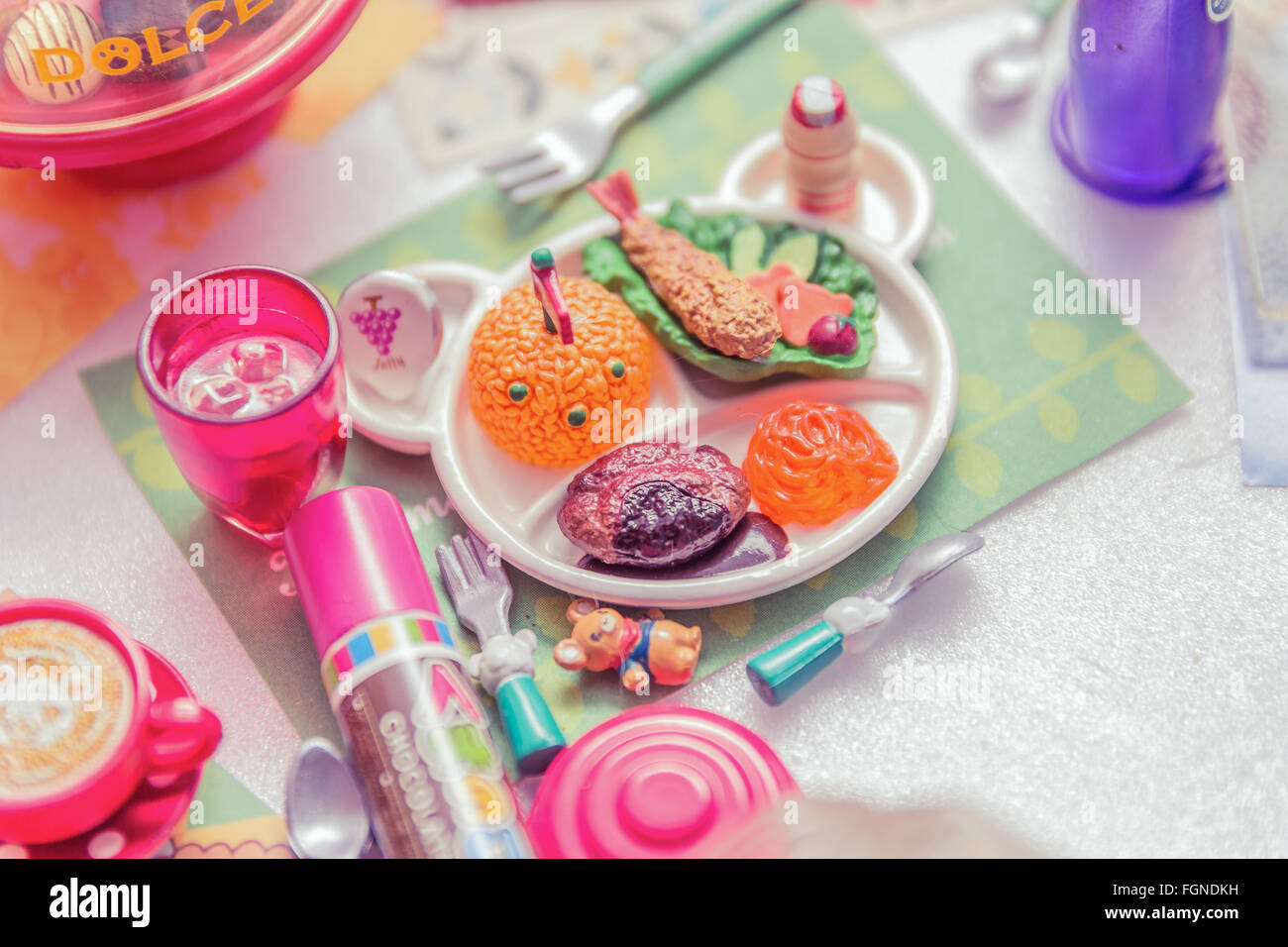 Miniatures cooking pot hi-res stock photography and images - Alamy