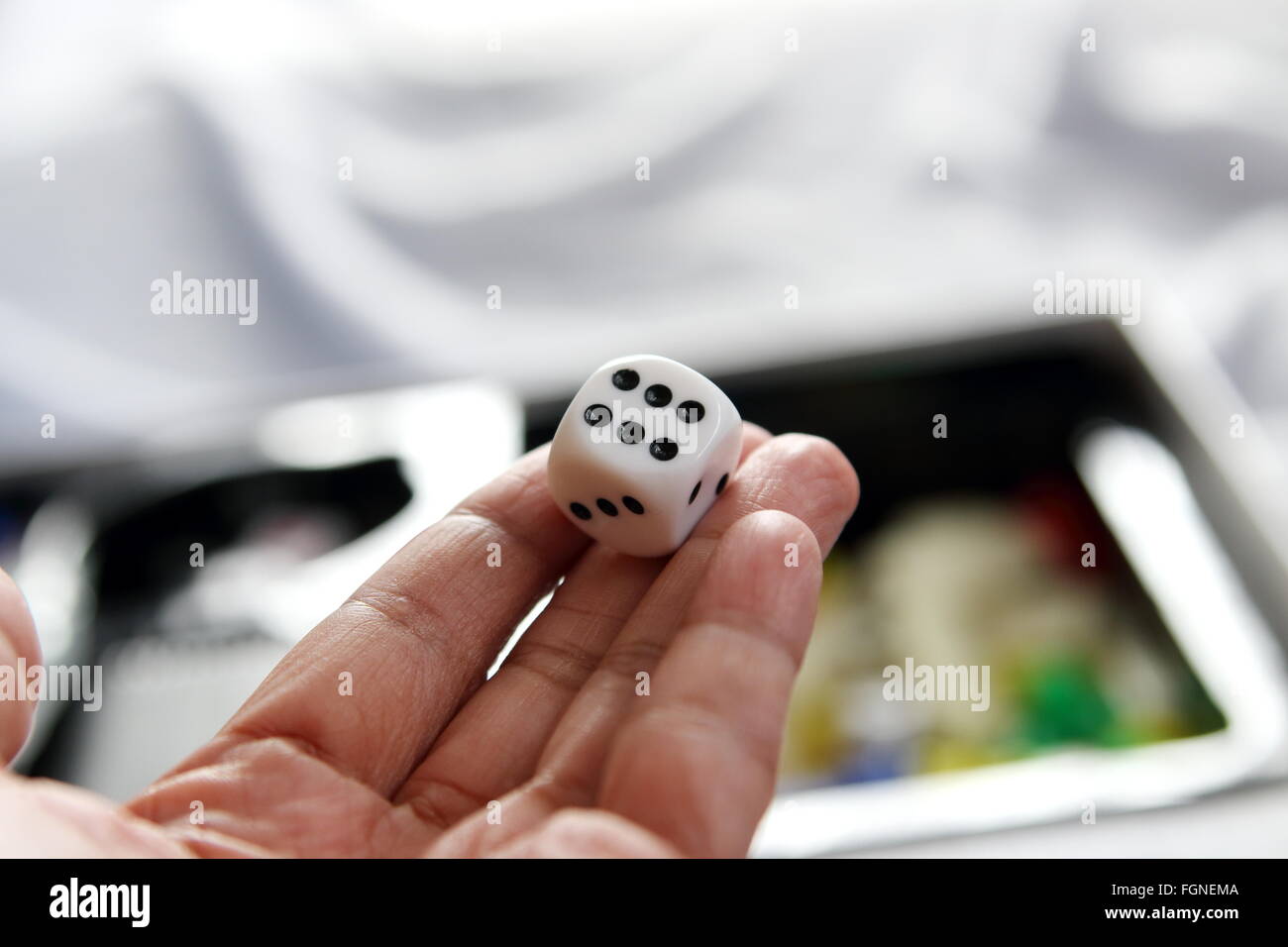 Left hand holding object hi-res stock photography and images - Alamy