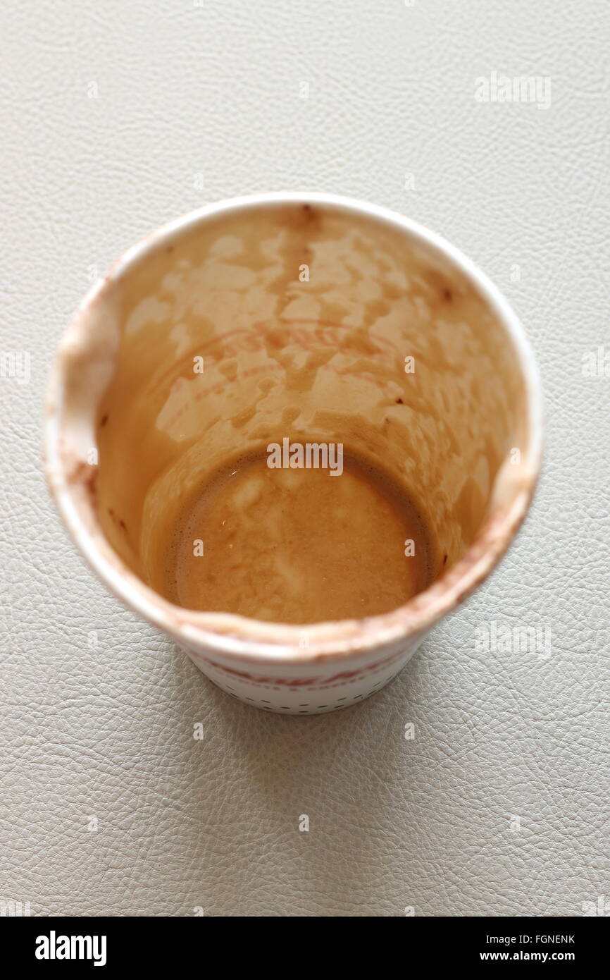Empty coffee cup Stock Photo - Alamy
