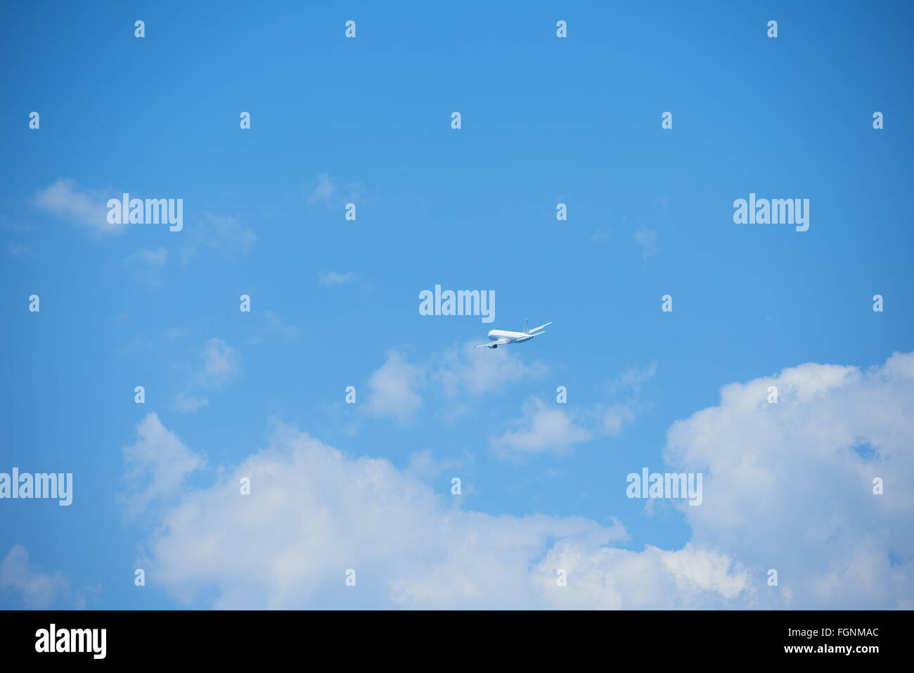 Modern aeroplane hi-res stock photography and images - Alamy