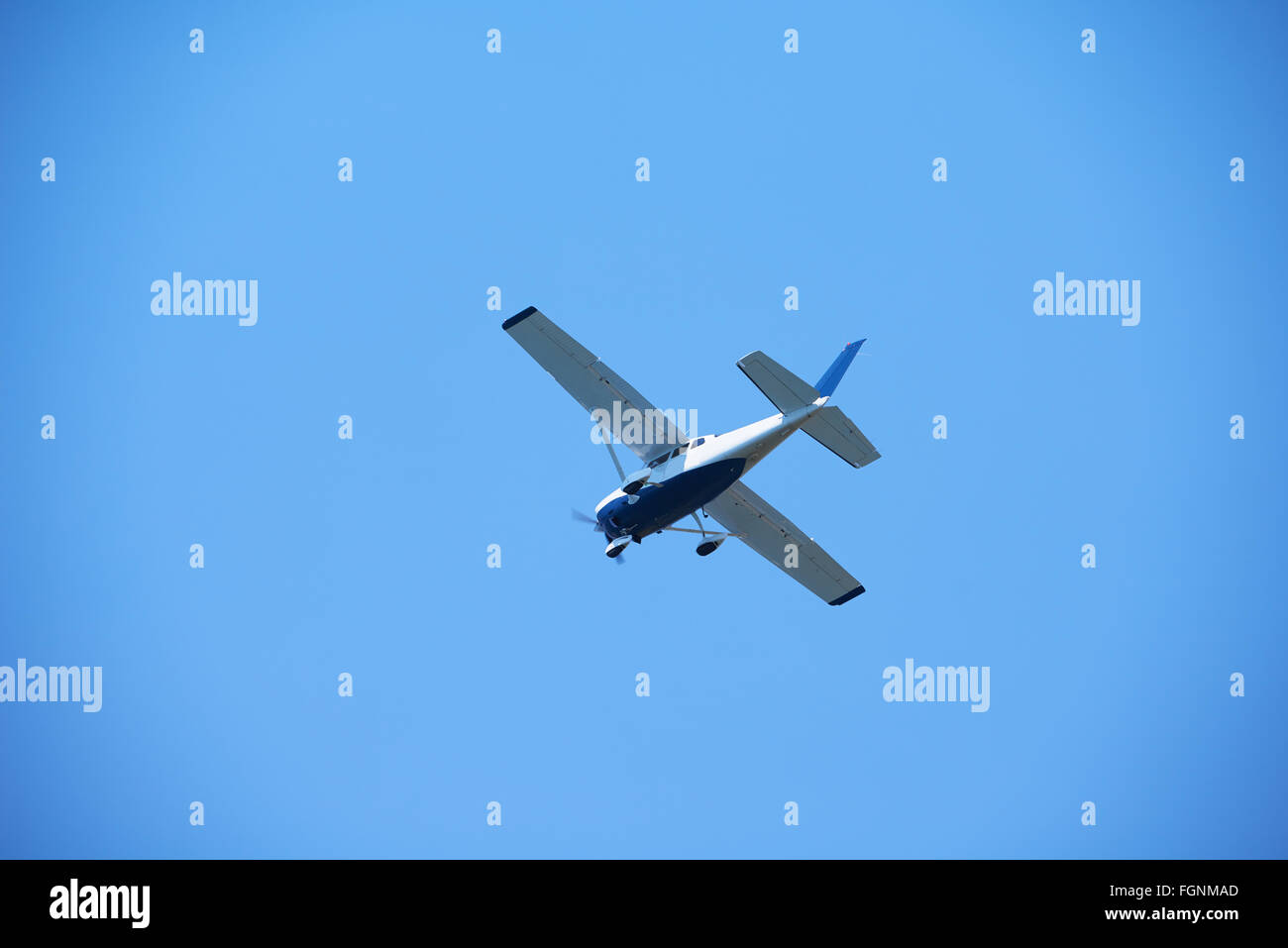 Small private light aircraft hi-res stock photography and images - Alamy