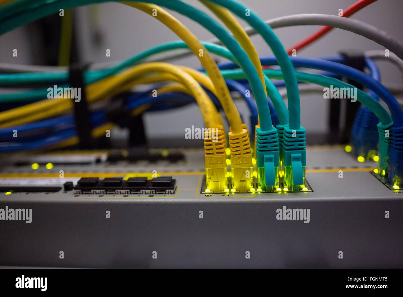 Data center wires hi-res stock photography and images - Alamy