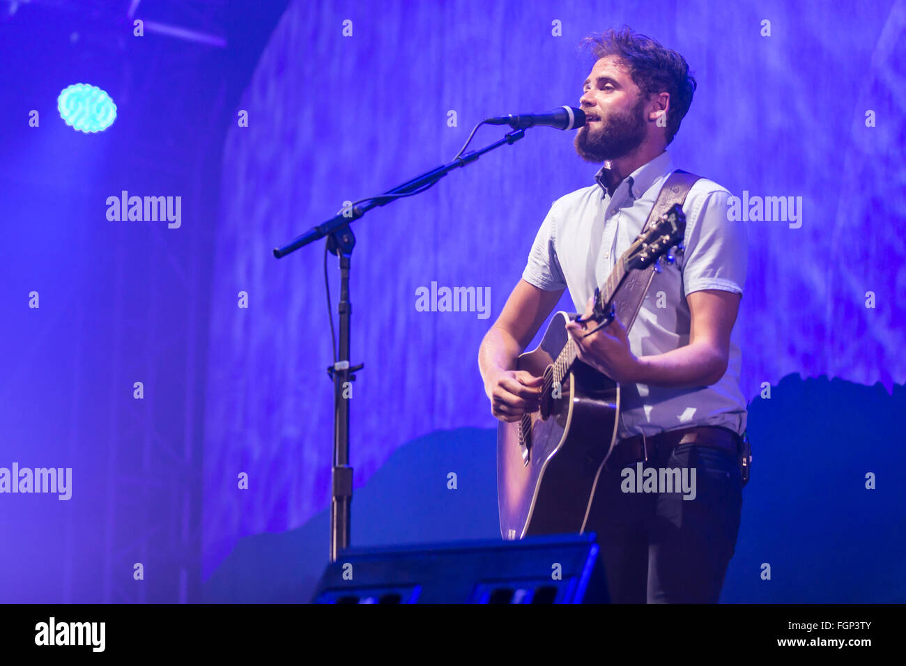 Passenger singer hi-res stock photography and images - Alamy