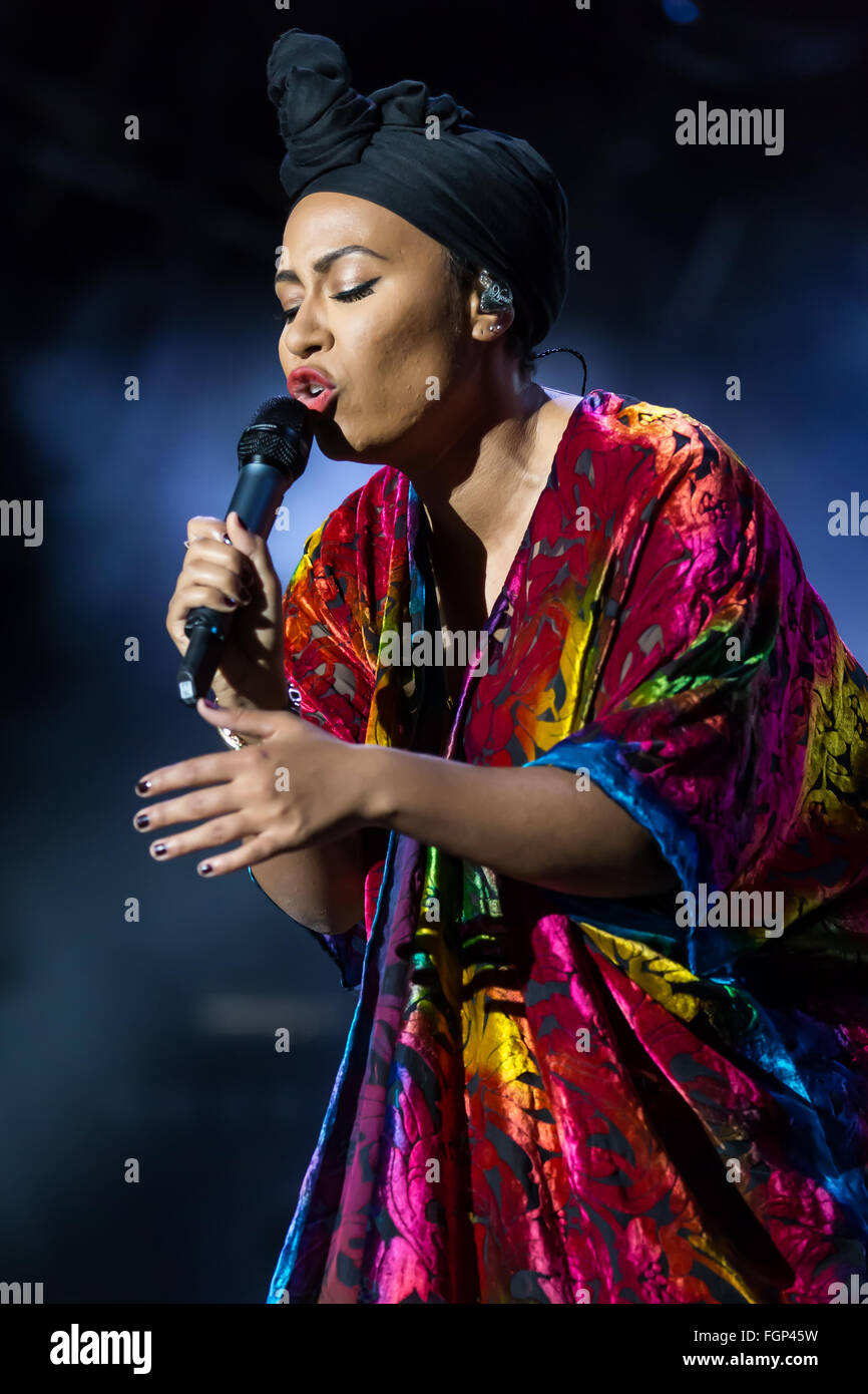 Emeli sande singer soul hi-res stock photography and images - Alamy