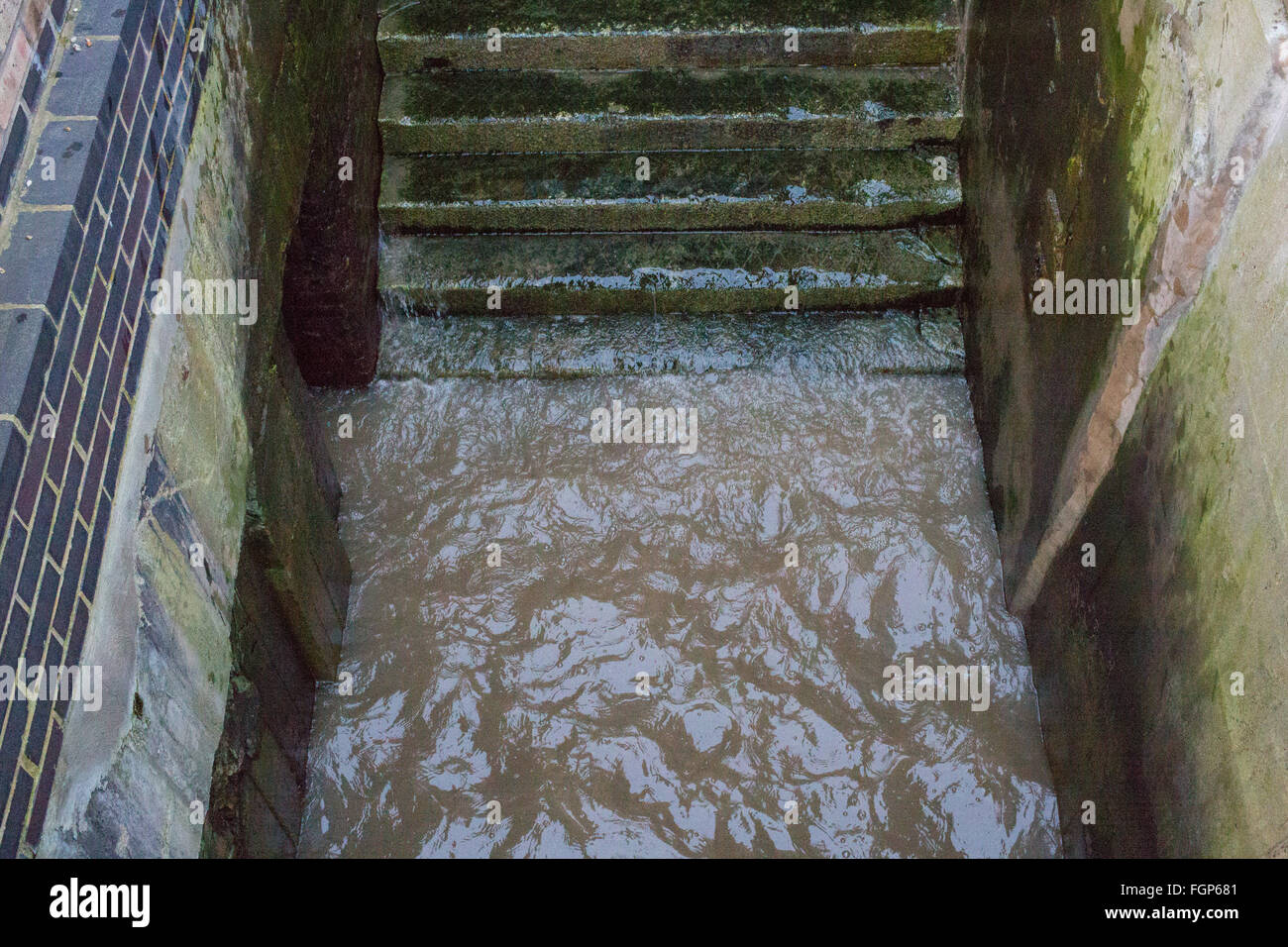 Tidal water steps river hi-res stock photography and images - Alamy