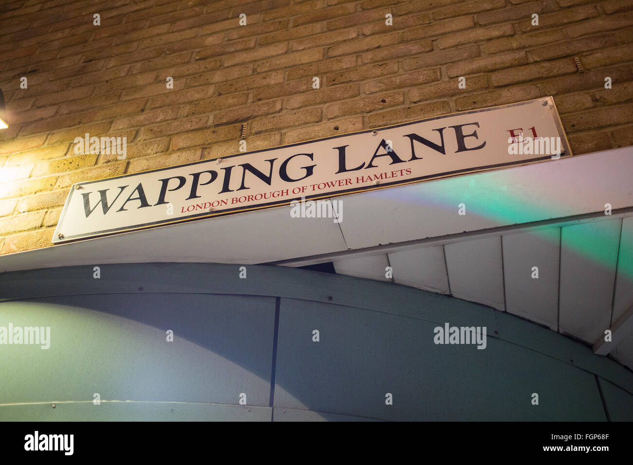 Wapping lane hi-res stock photography and images - Alamy