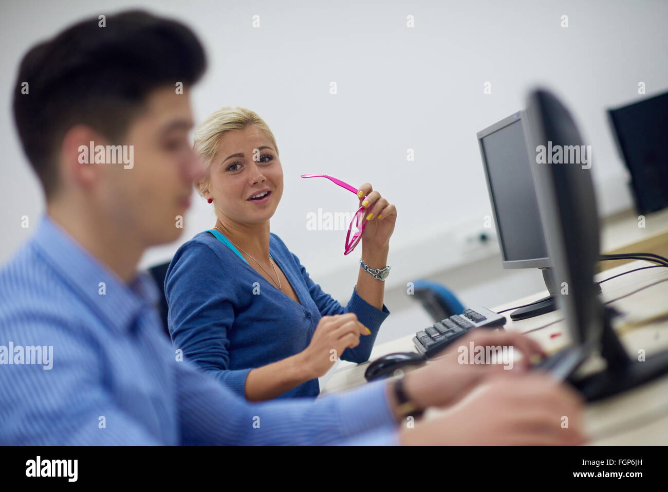 students group in computer lab classroom Stock Photo - Alamy