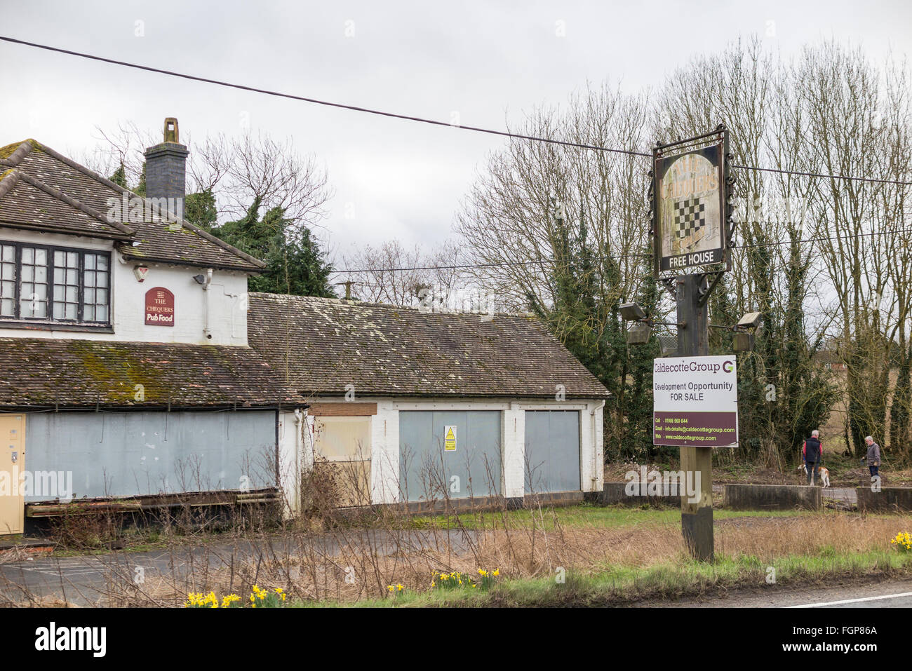 Chequers pub sign hi-res stock photography and images - Alamy