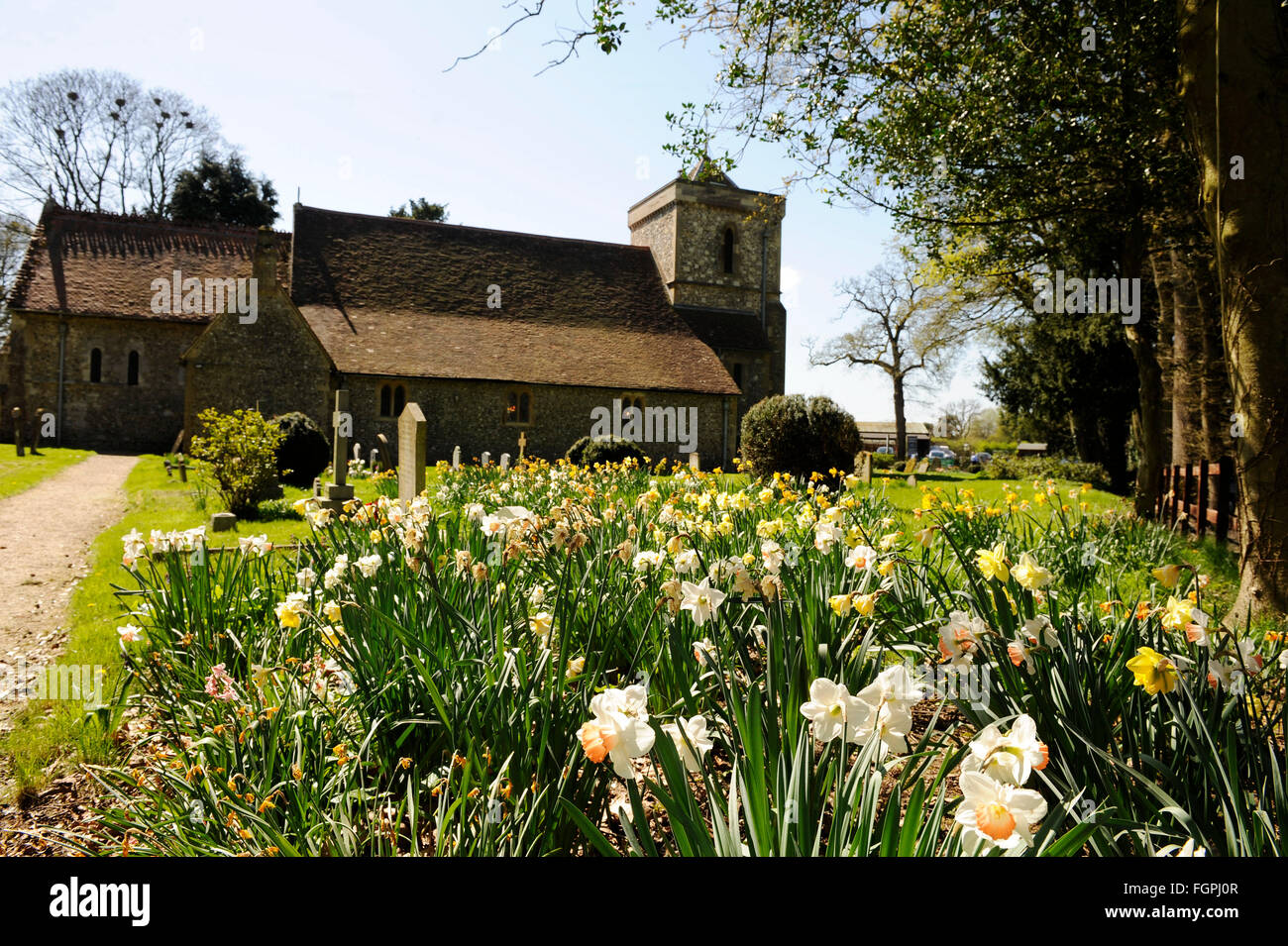 English church yard hi-res stock photography and images - Alamy