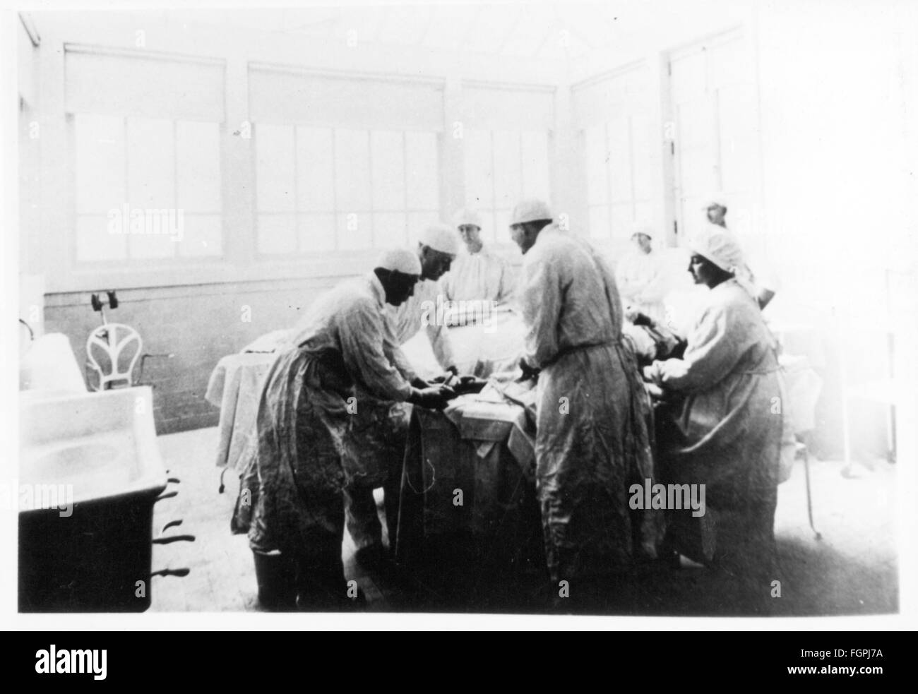 Anaesthetic historical Black and White Stock Photos & Images - Alamy