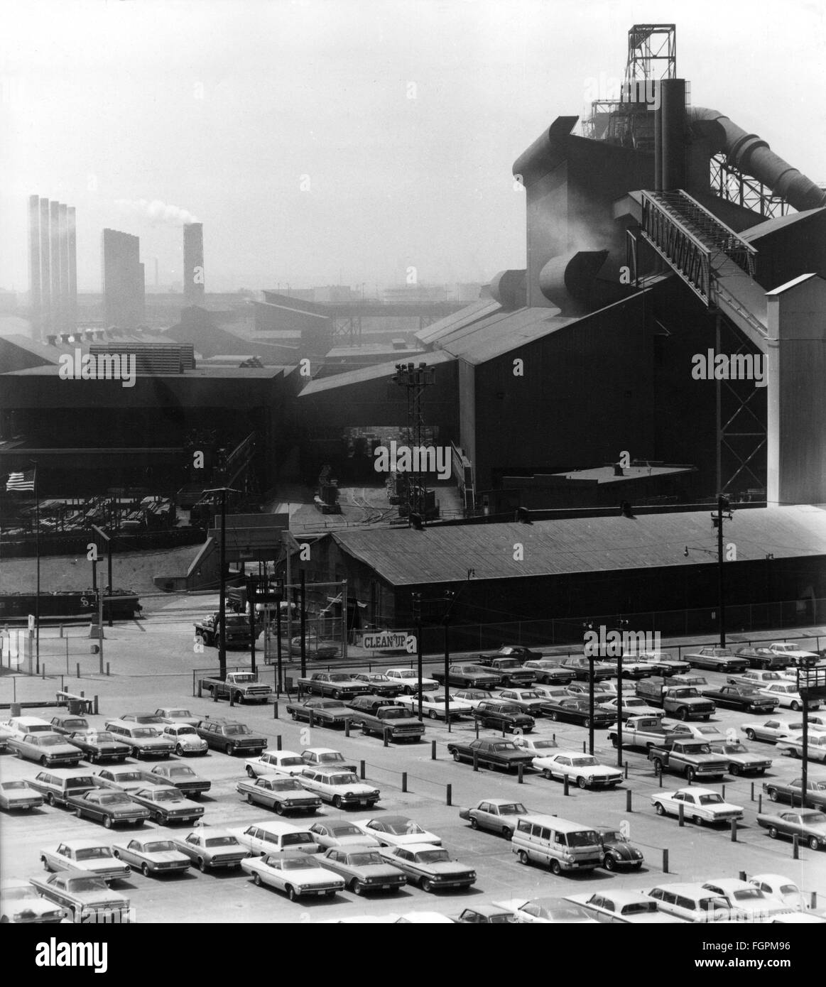 Cleveland ohio industrial plant Black and White Stock Photos & Images ...