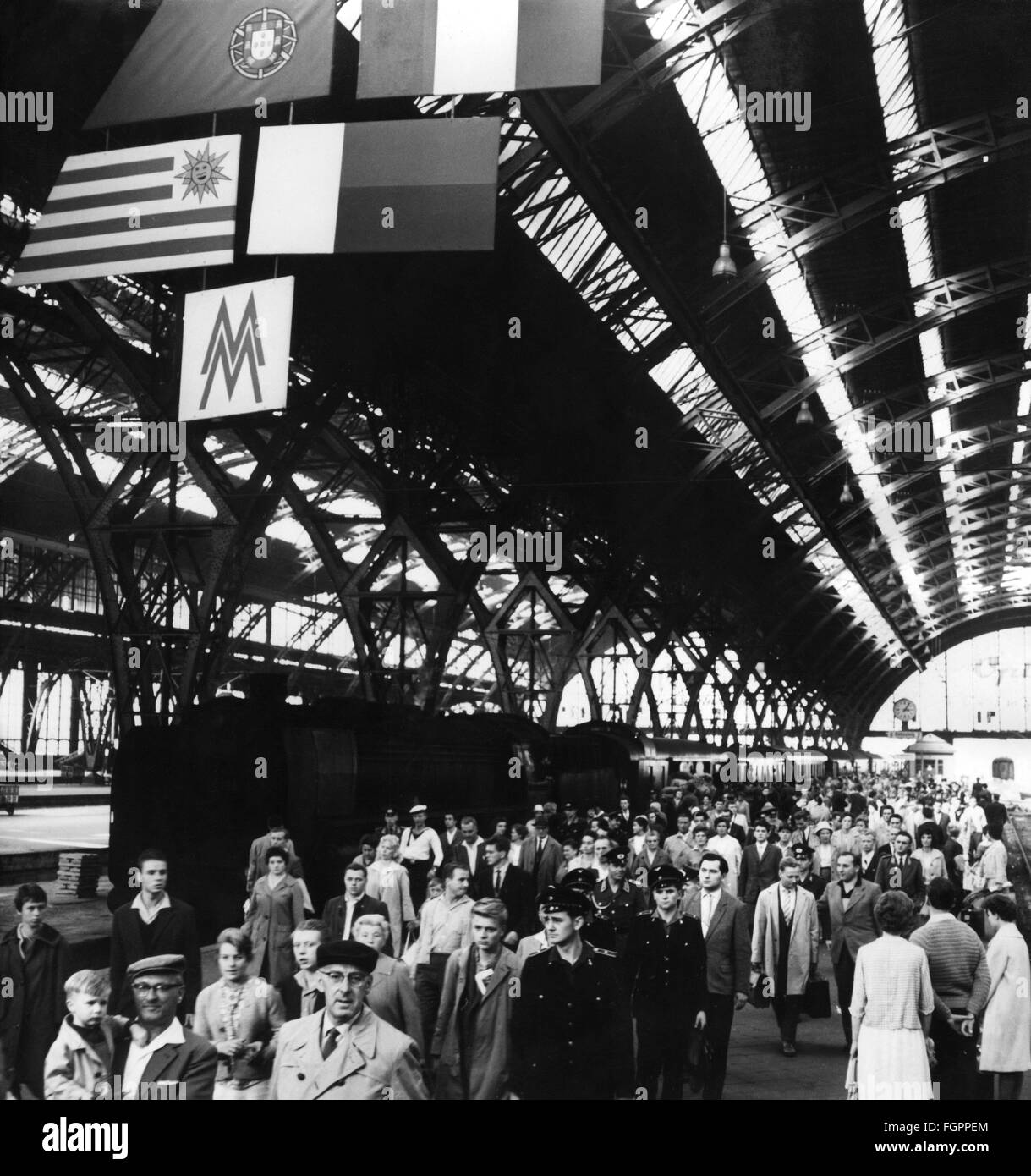 1960s fair hi-res stock photography and images - Alamy