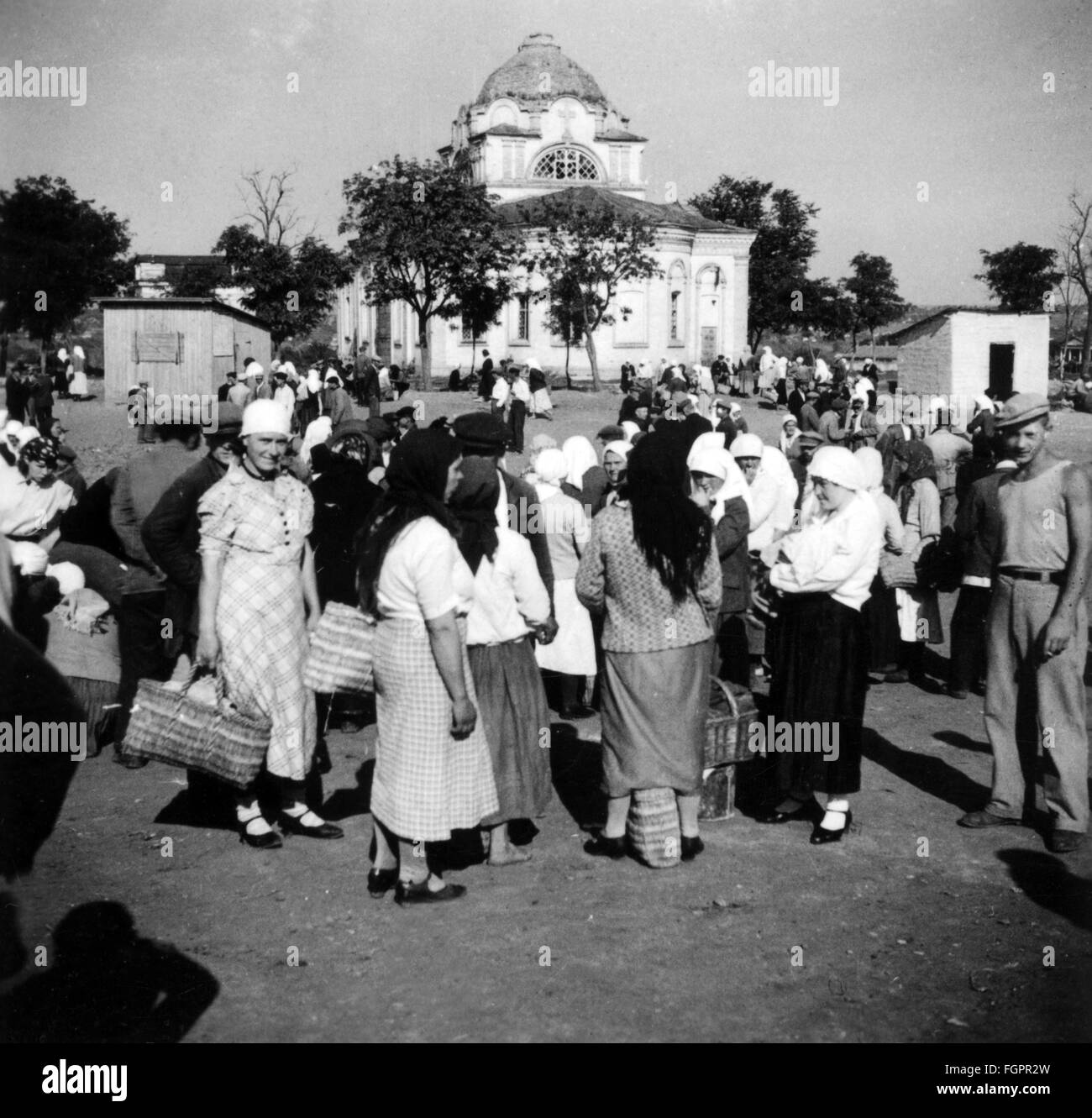 Second World War / WWII, Soviet Union, summer 1941, Ukrainian civilians ...