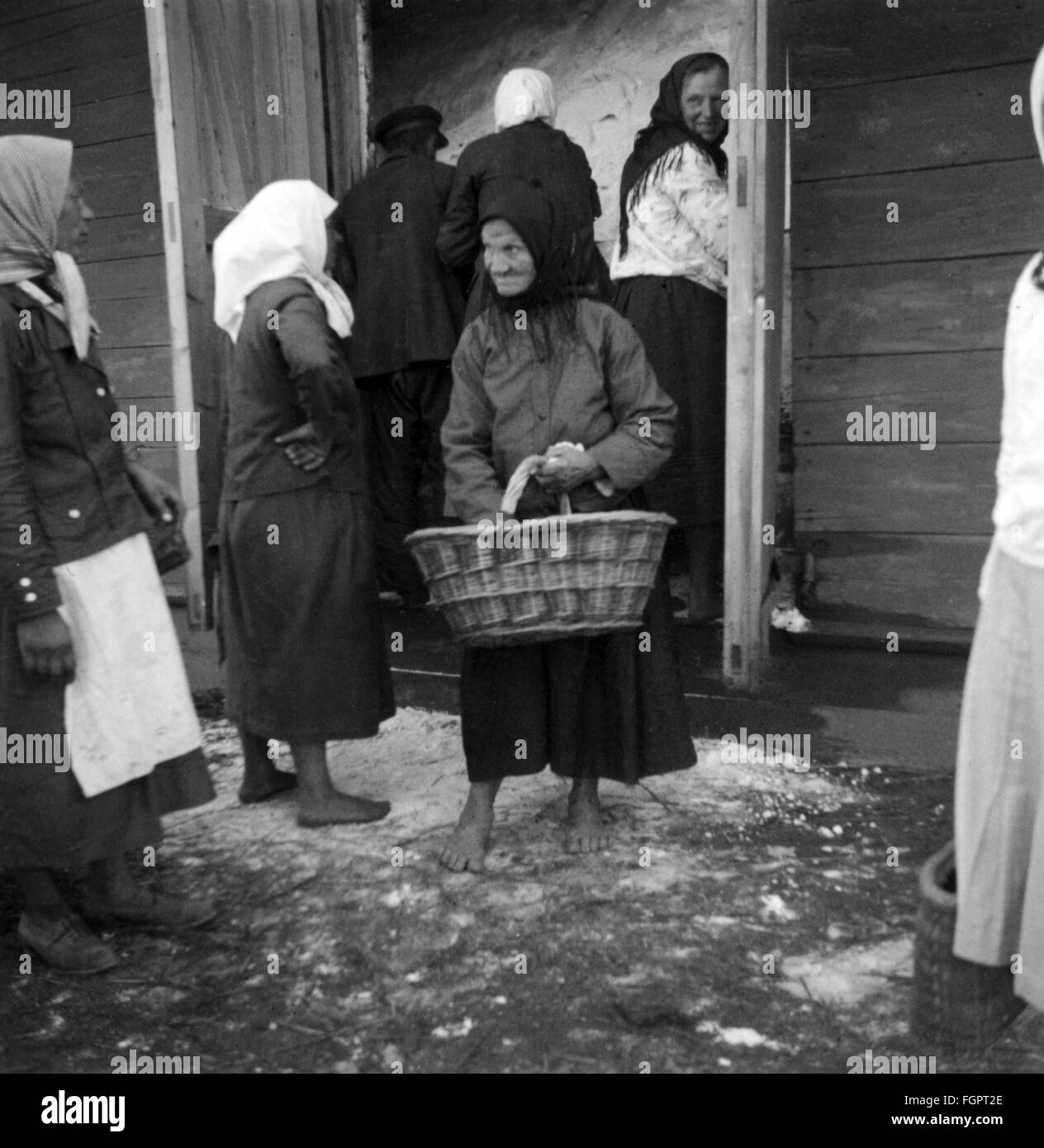 Second World War / WWII, Soviet Union, civilian population, summer 1941 ...