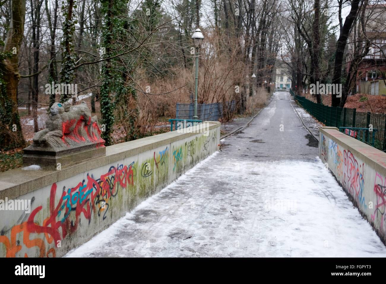 Hasensprung is a path in Berlin connecting Koenigsallee and Winkler ...