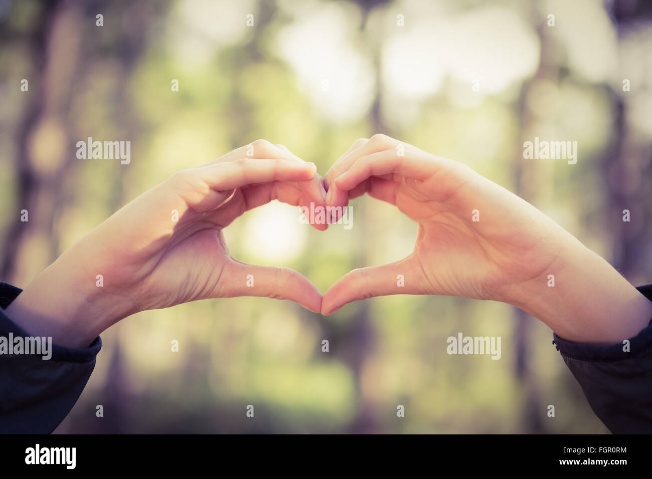 Framing activities hi-res stock photography and images - Alamy