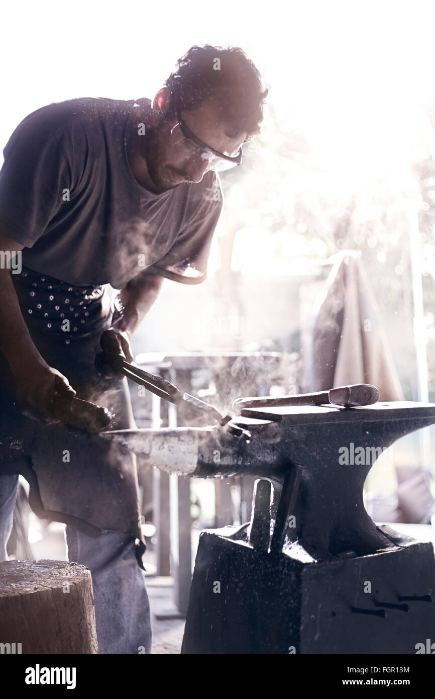 Shaping hi-res stock photography and images - Alamy