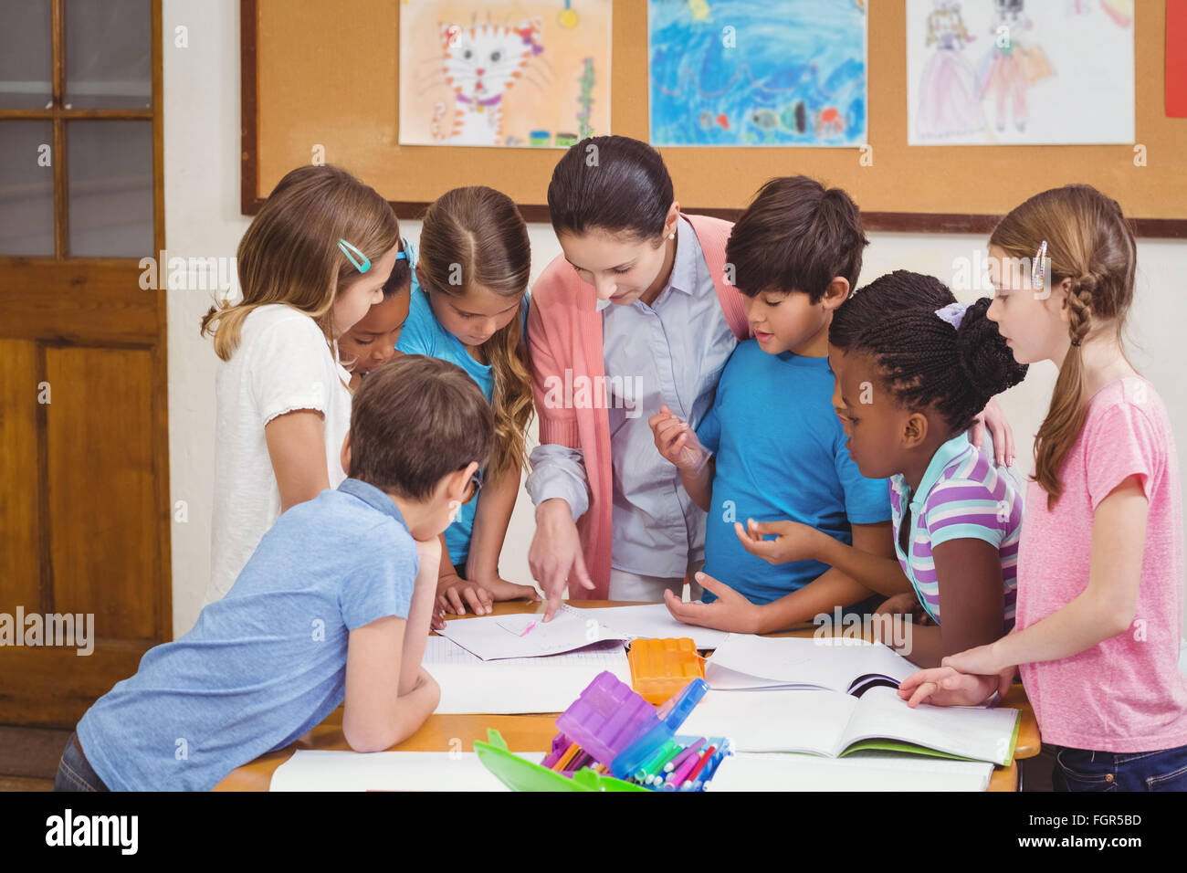 Teacher pupils discussion hi-res stock photography and images - Alamy