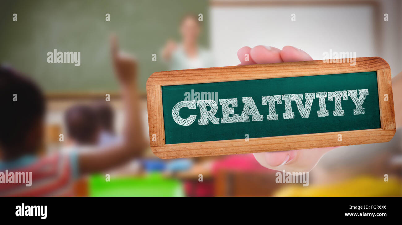 Pupils listening teacher during class hi-res stock photography and ... Pupils listening teacher during class hi-res stock photography and ...