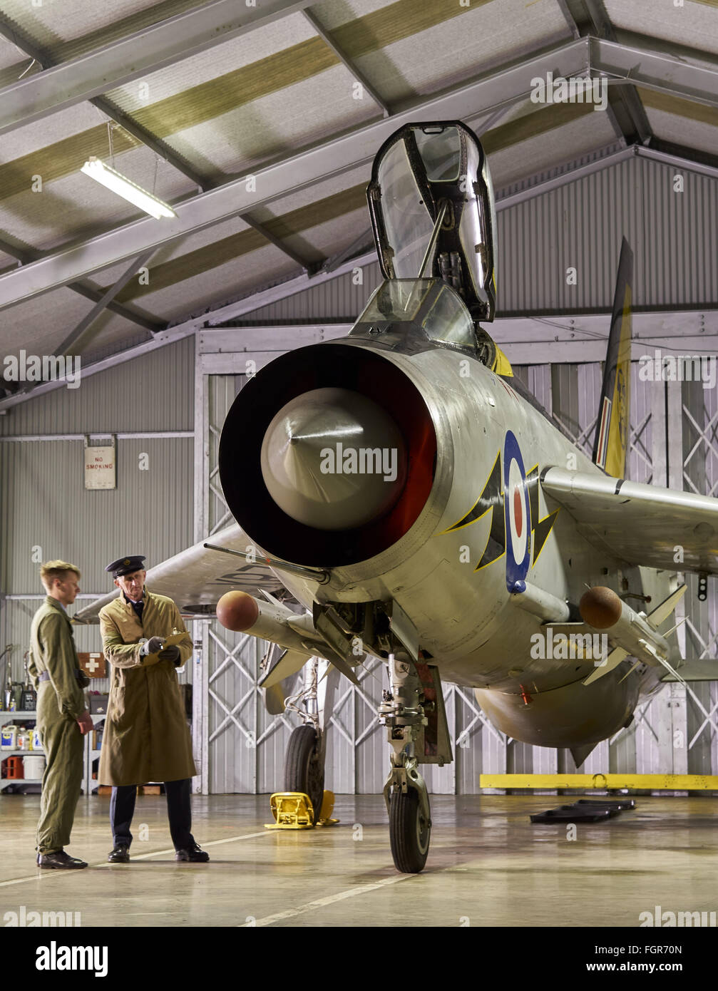 English electric lightning hi-res stock photography and images - Alamy