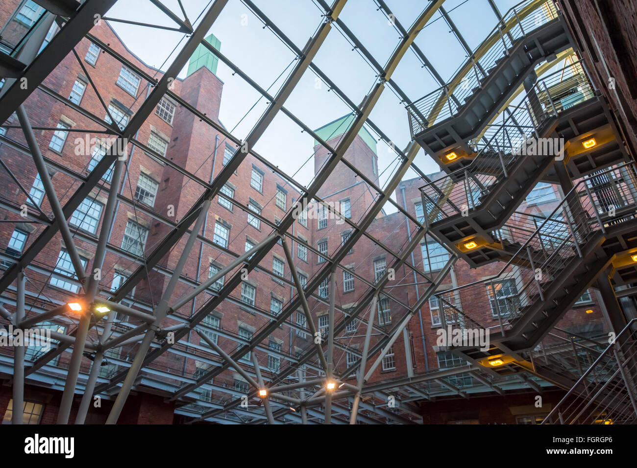 Glass atrium roof hi-res stock photography and images - Alamy