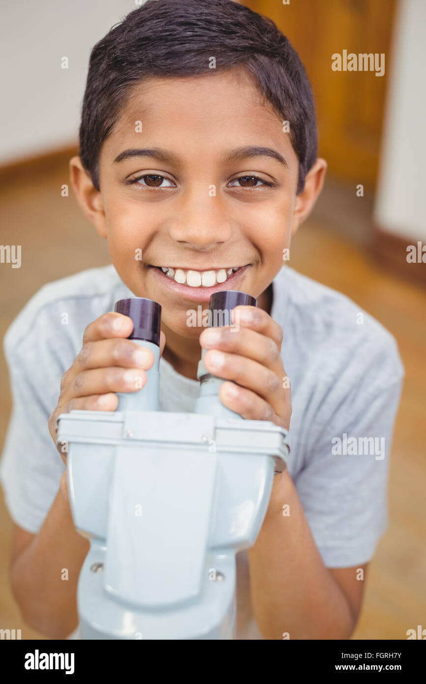 Pupil at science lesson in classroom Stock Photo - Alamy