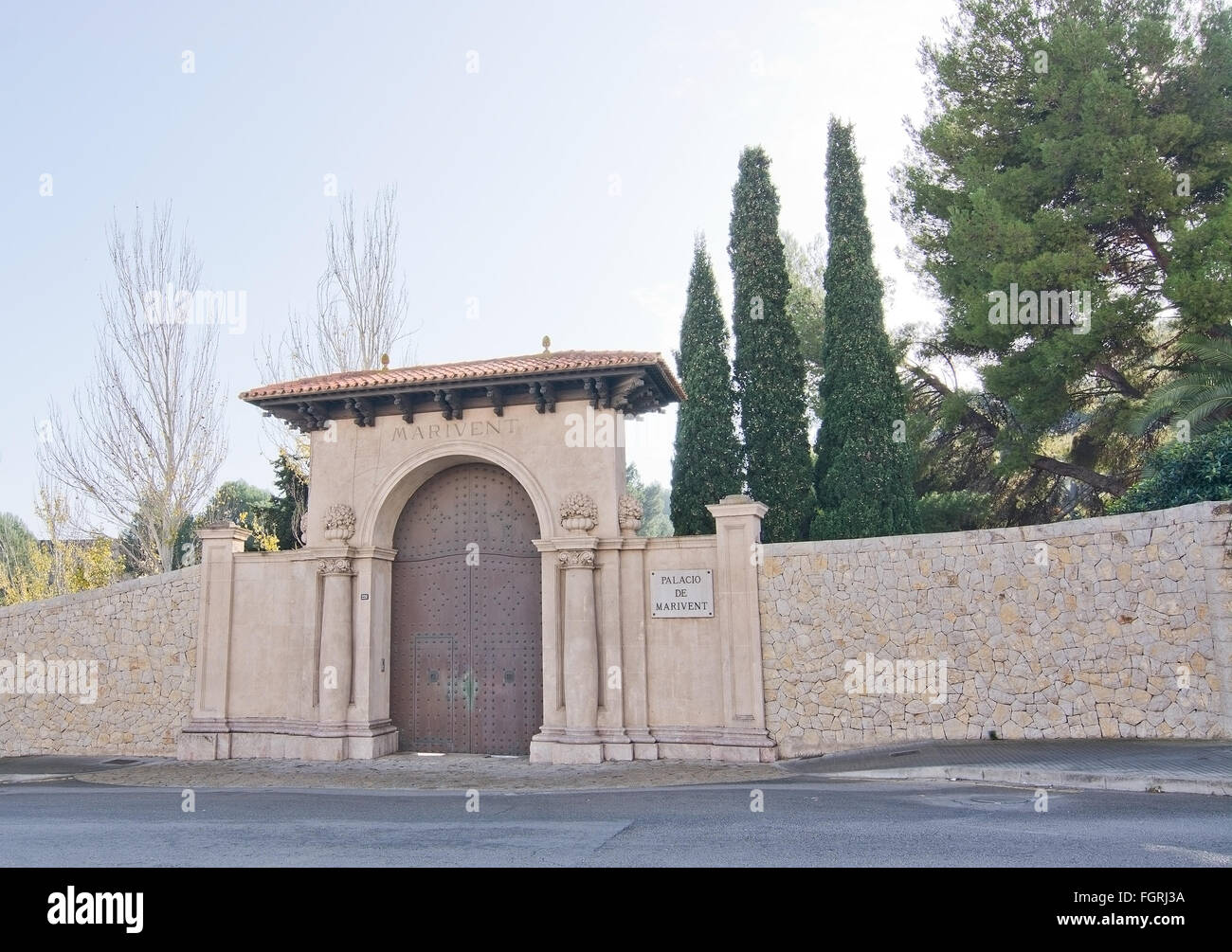 Marivent palace, mallorca hi-res stock photography and images - Alamy