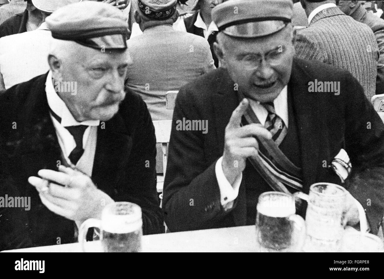 pedagogy, students, Elder Gentlemen of a student corporation having ...