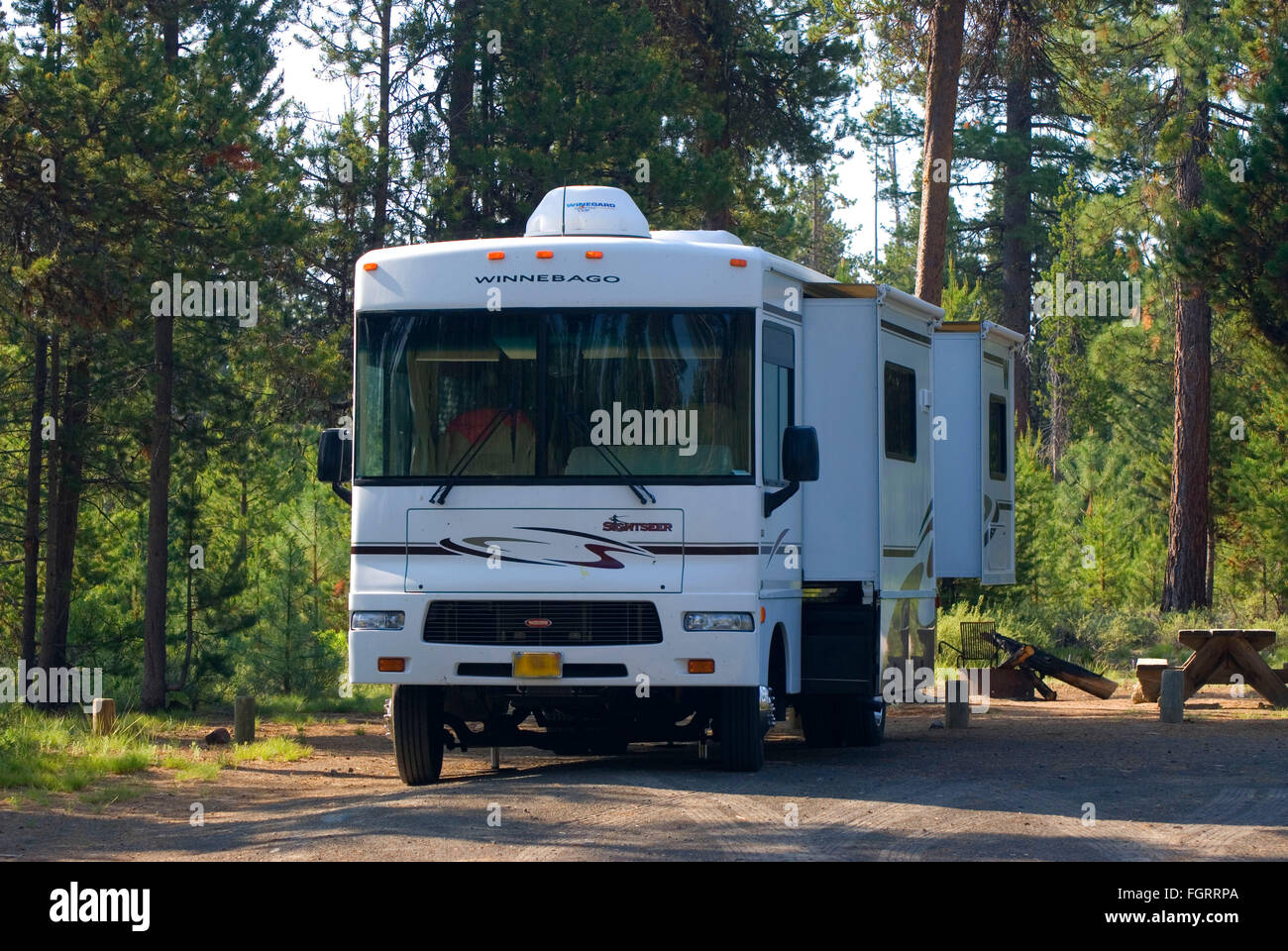 Motorhome in Fall River Campground, Deschutes National Forest, Oregon ...