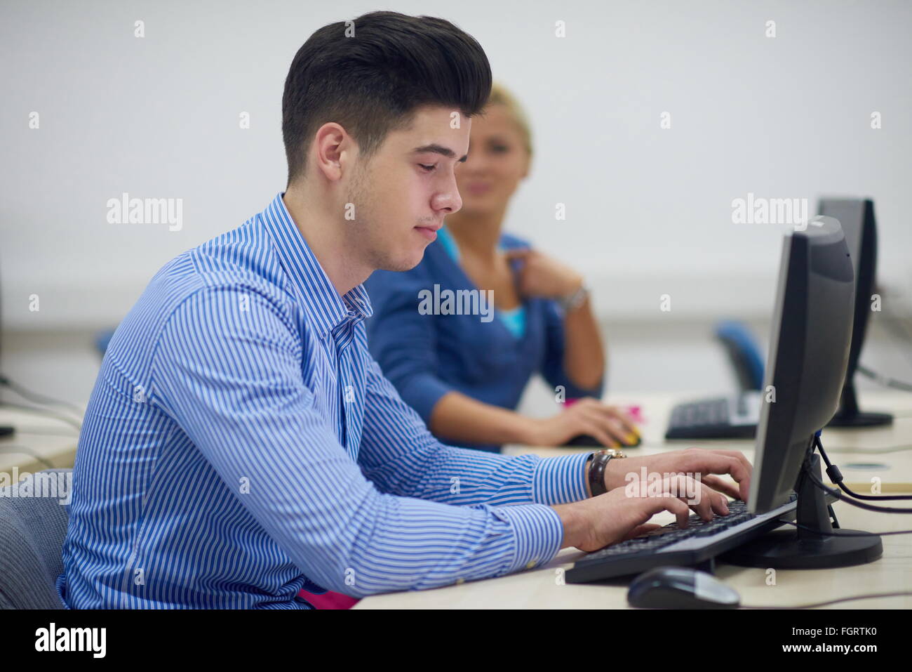 students group in computer lab classroom Stock Photo - Alamy
