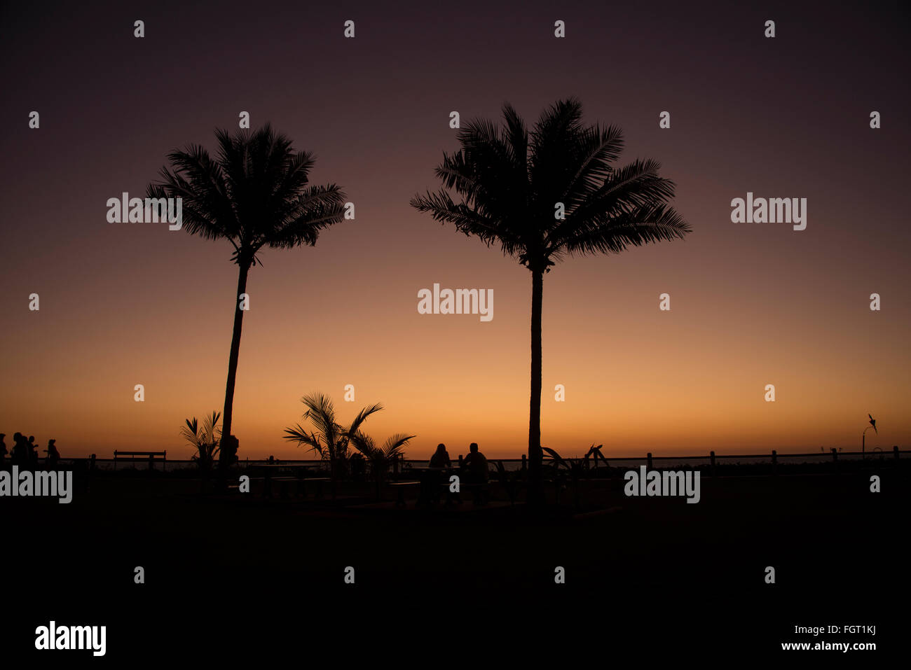 Australian sunset cable beach broome hi-res stock photography and ...