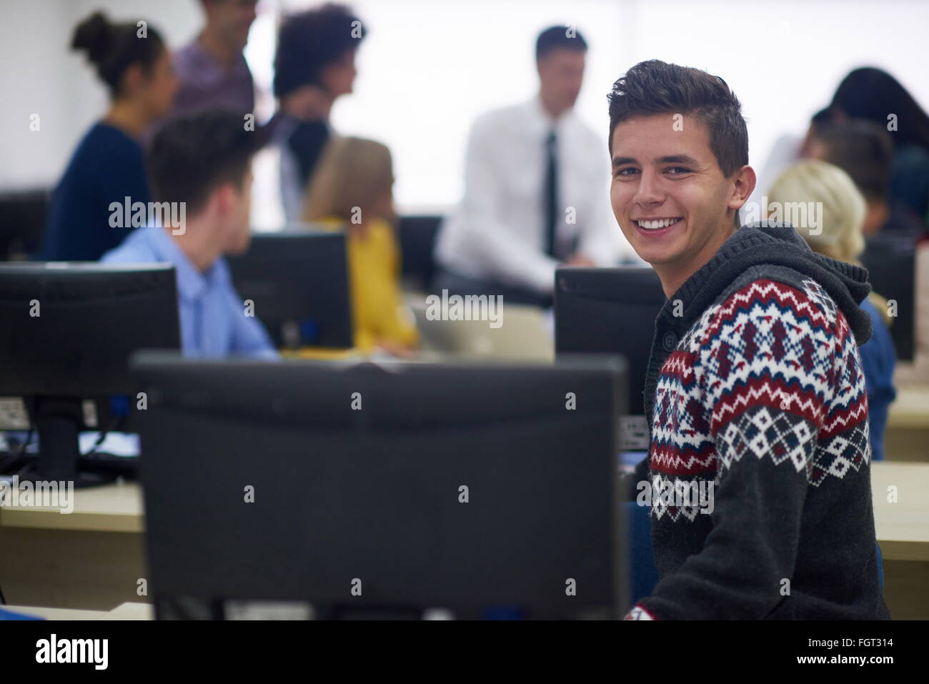 students group in computer lab classroom Stock Photo - Alamy