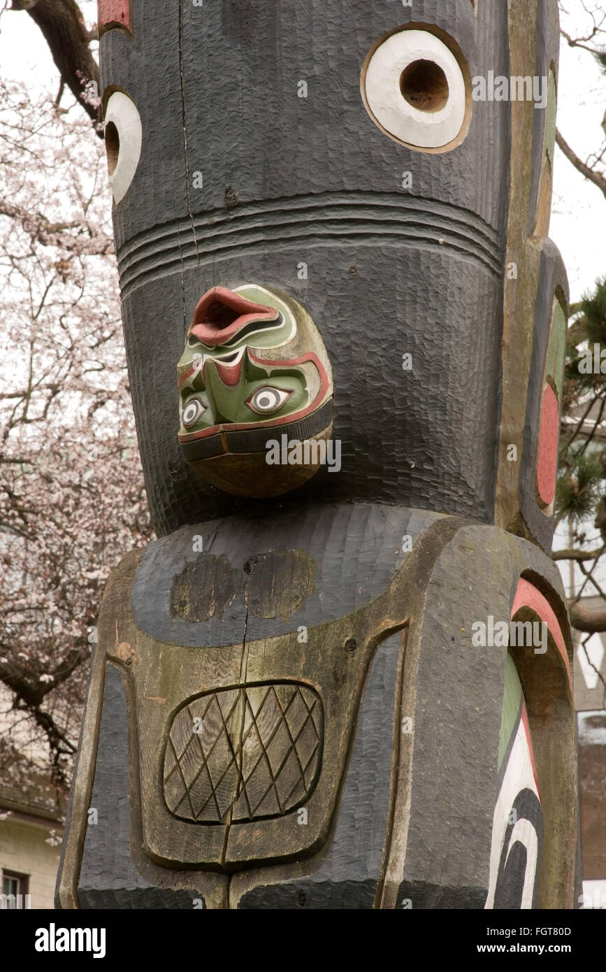First nation monuments hi-res stock photography and images - Alamy