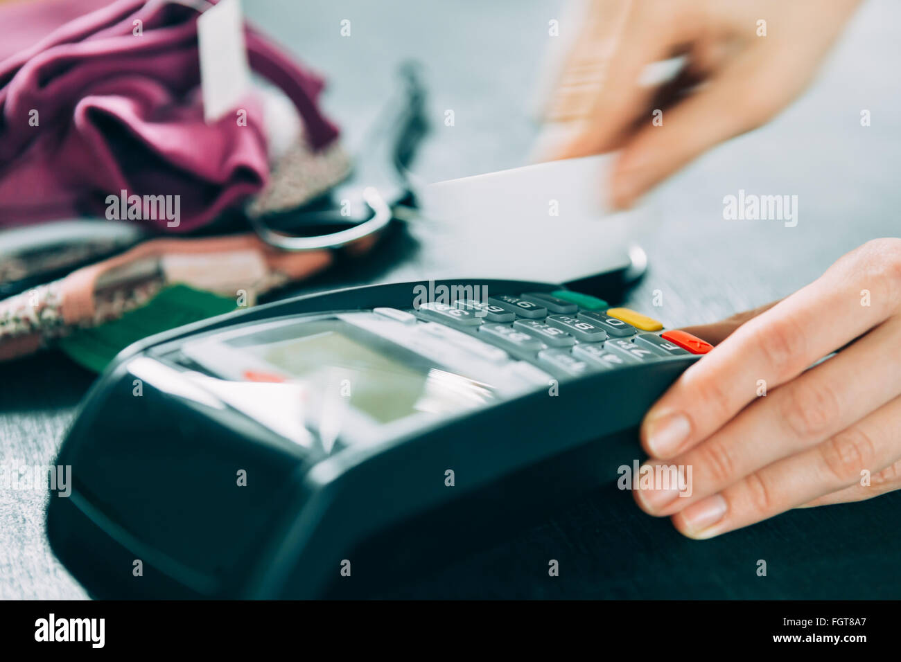 Swiping hand hi-res stock photography and images - Alamy