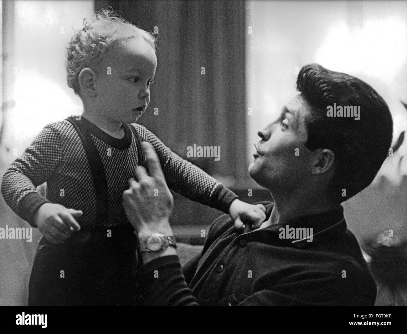 1960s man father son hi-res stock photography and images - Alamy