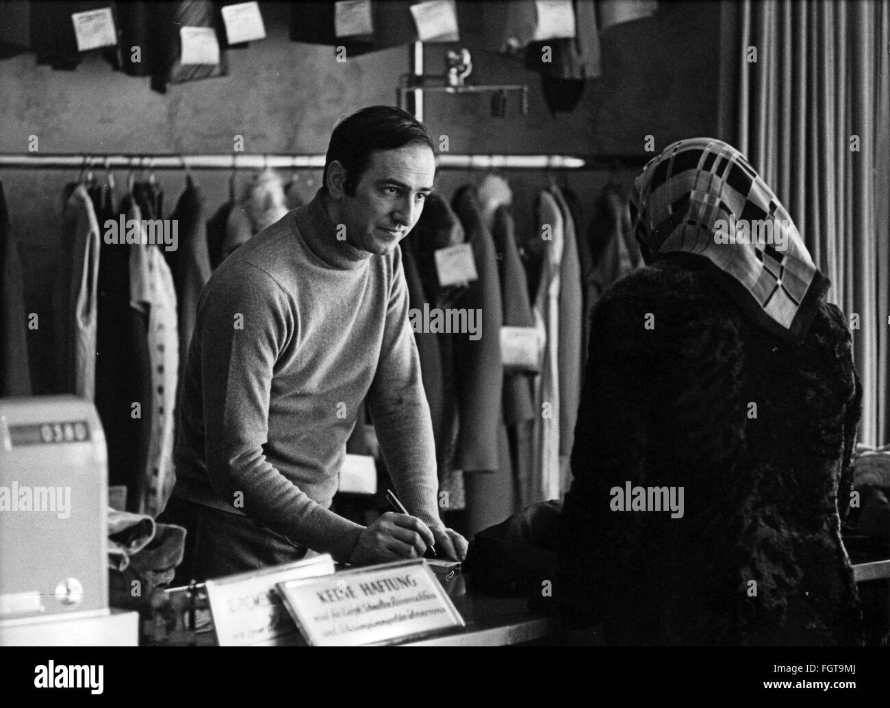 Female workers laundry 1970s hi-res stock photography and images - Alamy