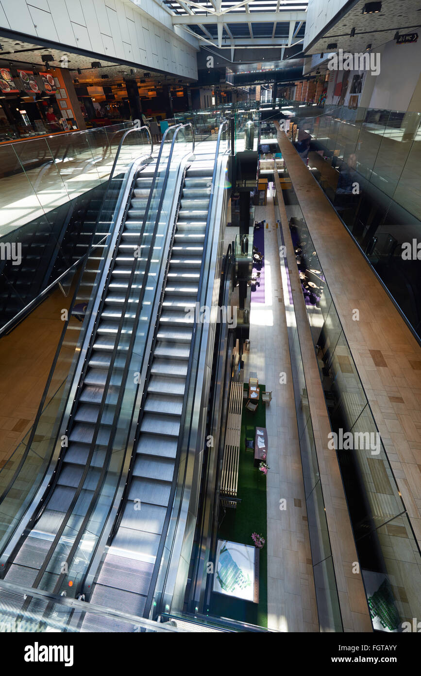 shopping mall interior escalator Stock Photo - Alamy
