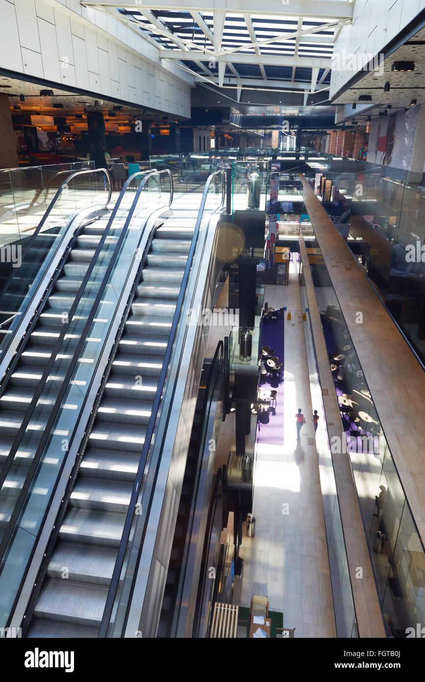 shopping mall interior escalator Stock Photo - Alamy