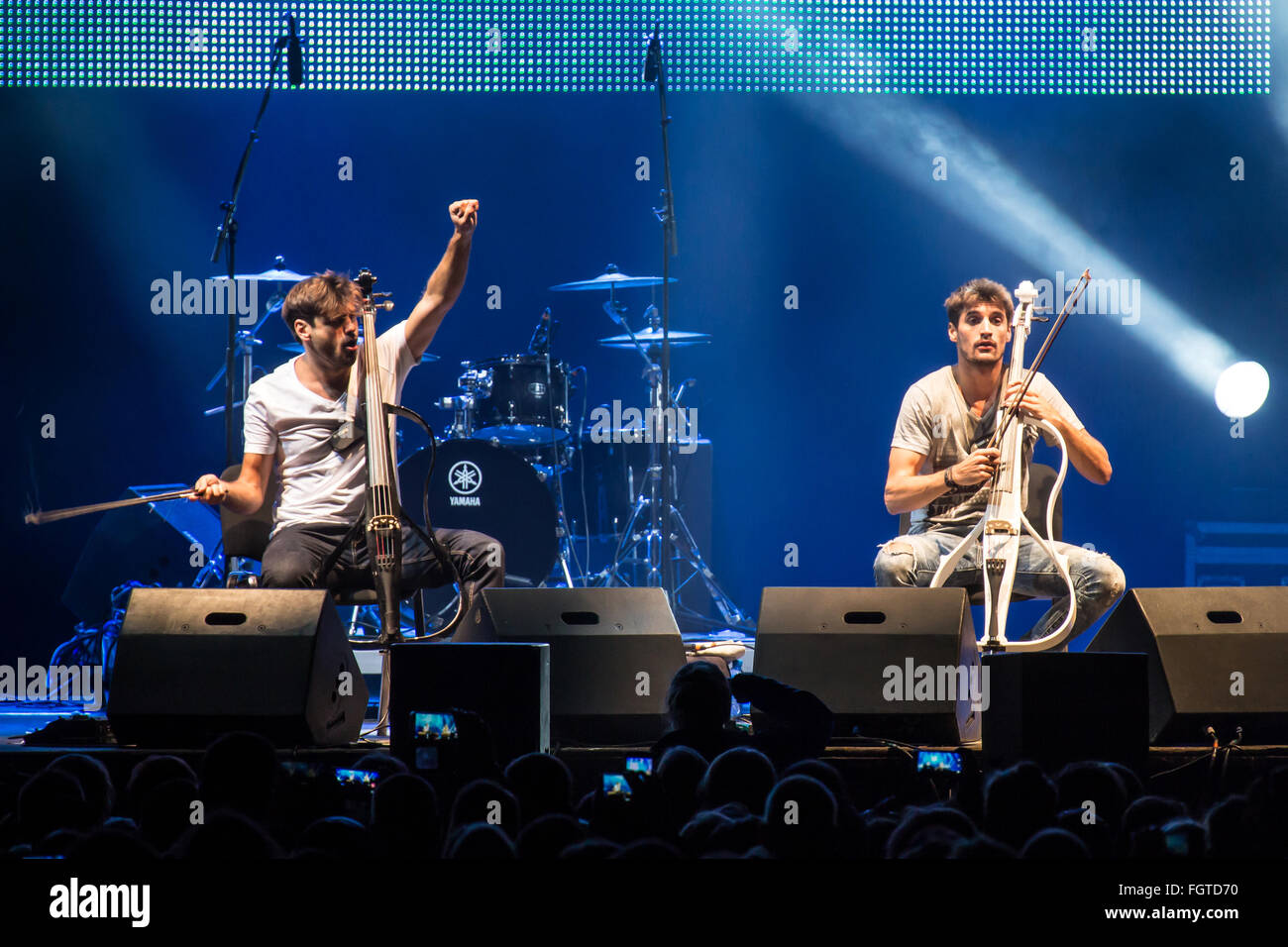 2cellos performance hi-res stock photography and images - Alamy