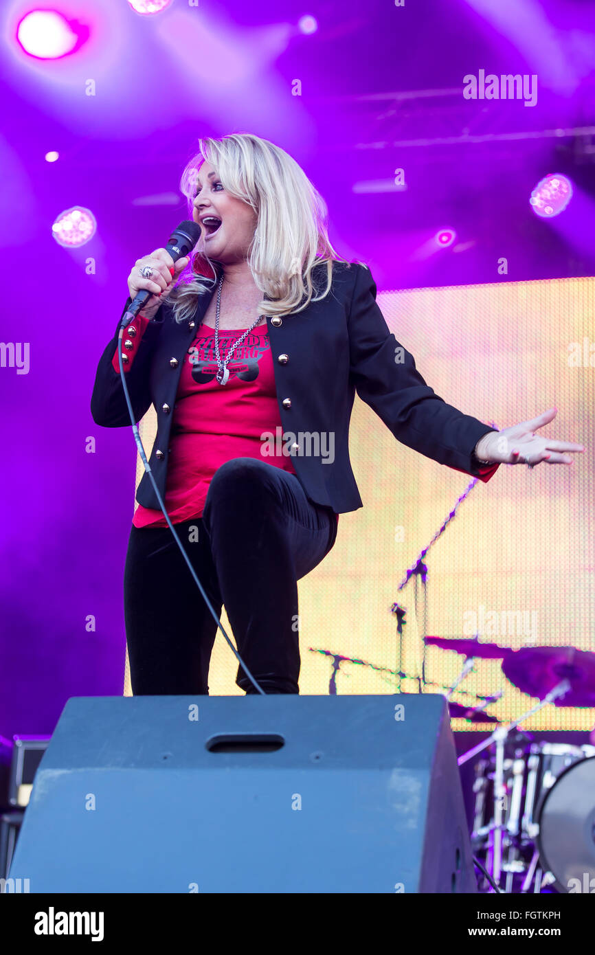 Singer bonnie tyler hi-res stock photography and images - Alamy