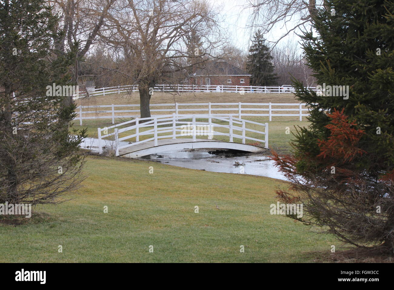 White pedestrian footbridge hi-res stock photography and images - Alamy