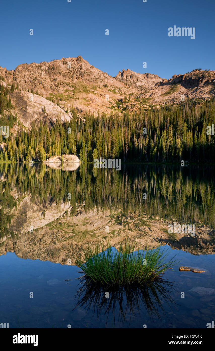 ID00341-00...IDAHO - Alpine Lake with Baron Pass above in the Sawtooth ...