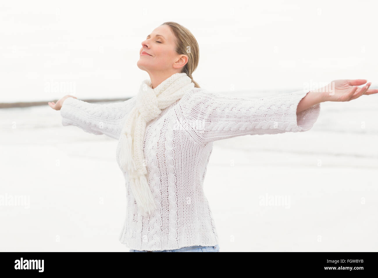 Woman wide open arms enjoying hi-res stock photography and images - Alamy