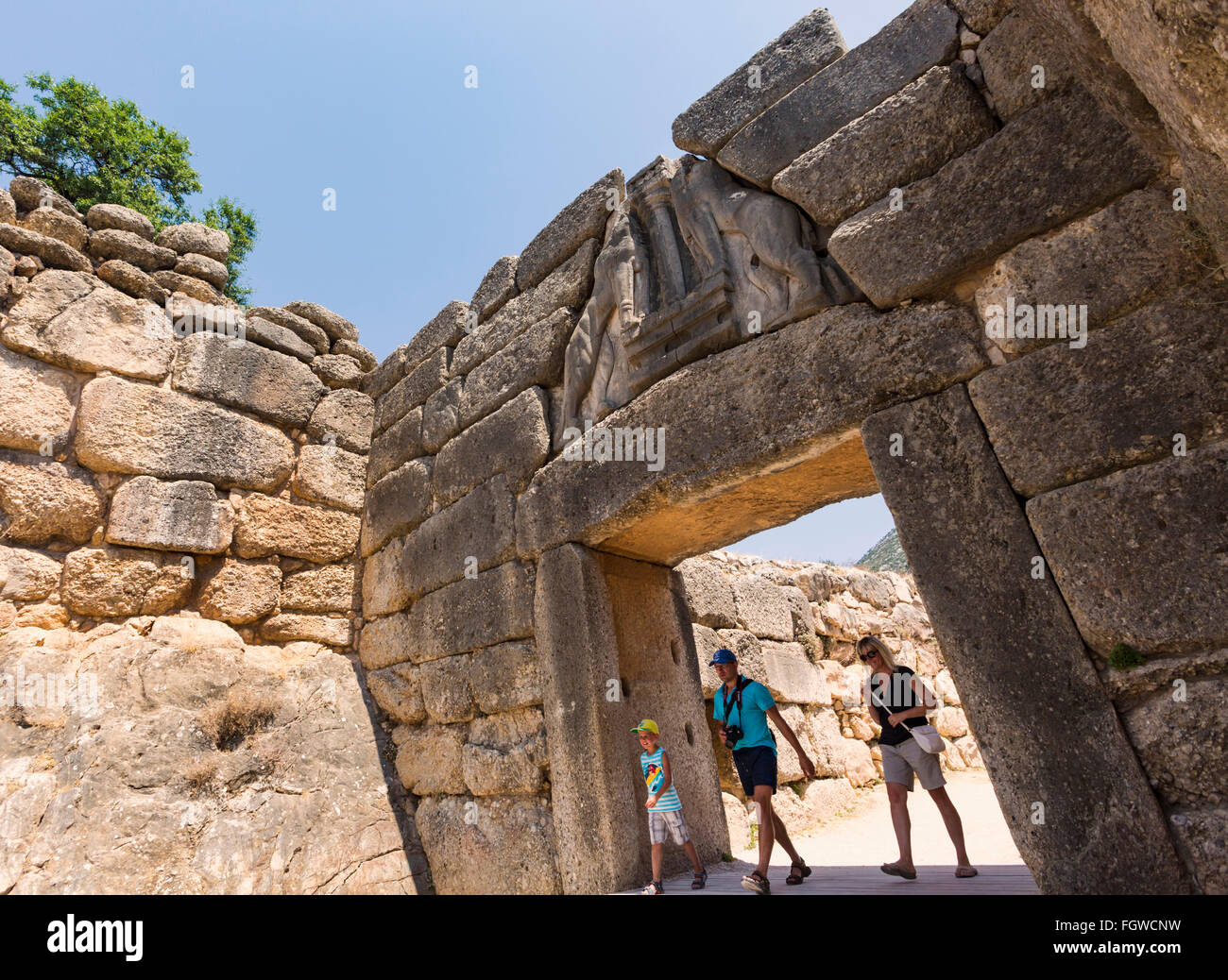 Lion gate citadel mycenae hi-res stock photography and images - Alamy