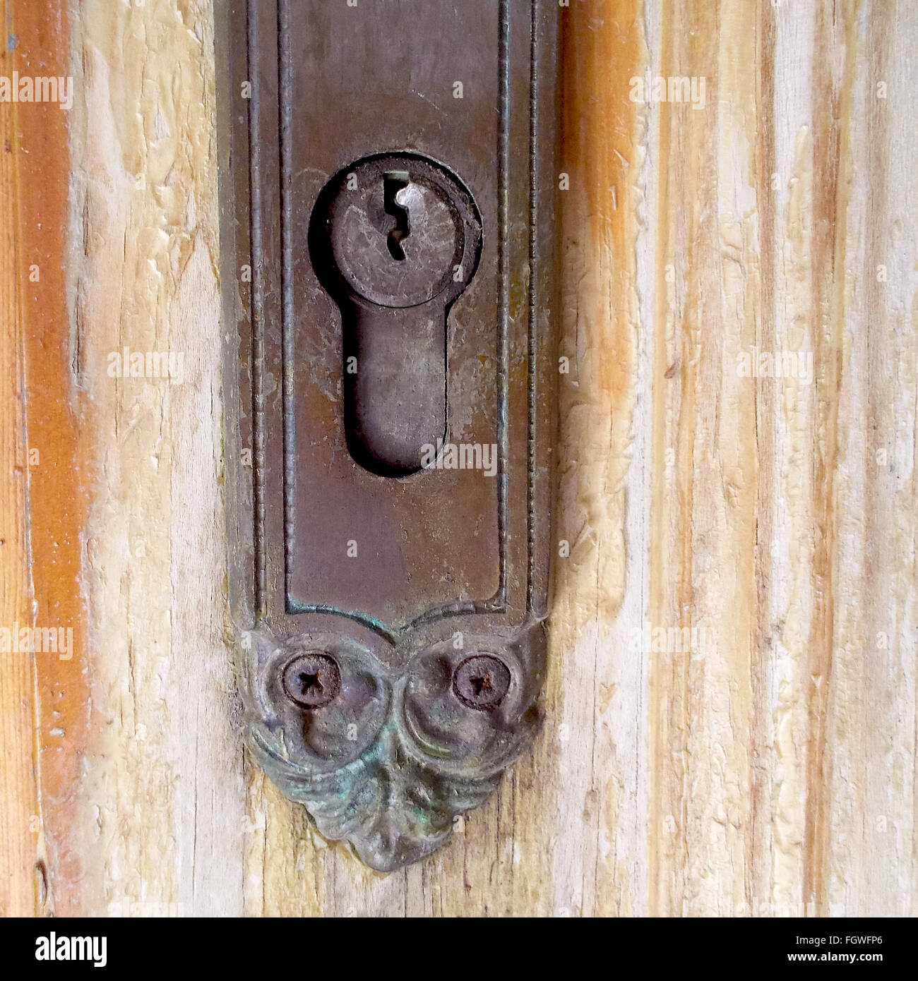 Modern key hole hi-res stock photography and images - Alamy