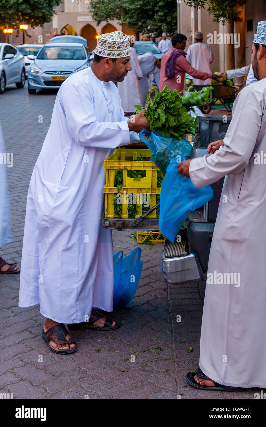 Omani Men Shopping In The Vegetable Market, Nizwa, Ad Dakhiliyah Region ...