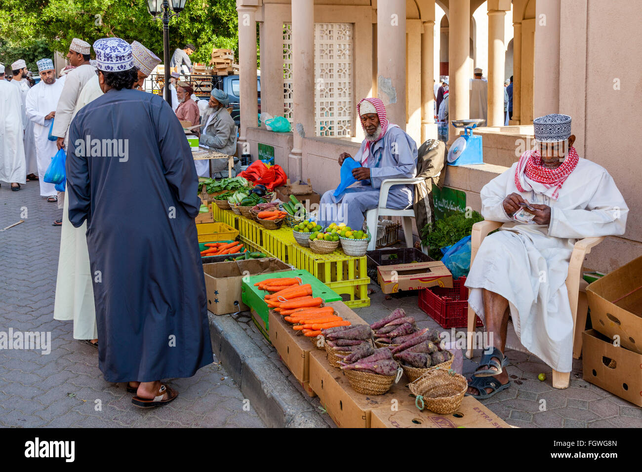Oman vegetable market nizwa hi-res stock photography and images - Alamy