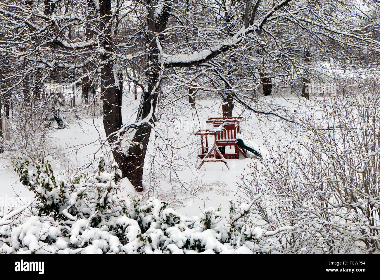 Backyard set hi-res stock photography and images - Alamy