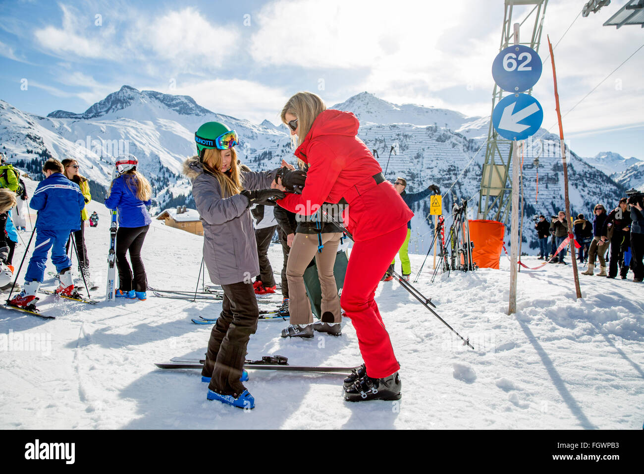 Lech, Austria. 22nd February, 2016. Dutch Queen Maxima and Princess ...