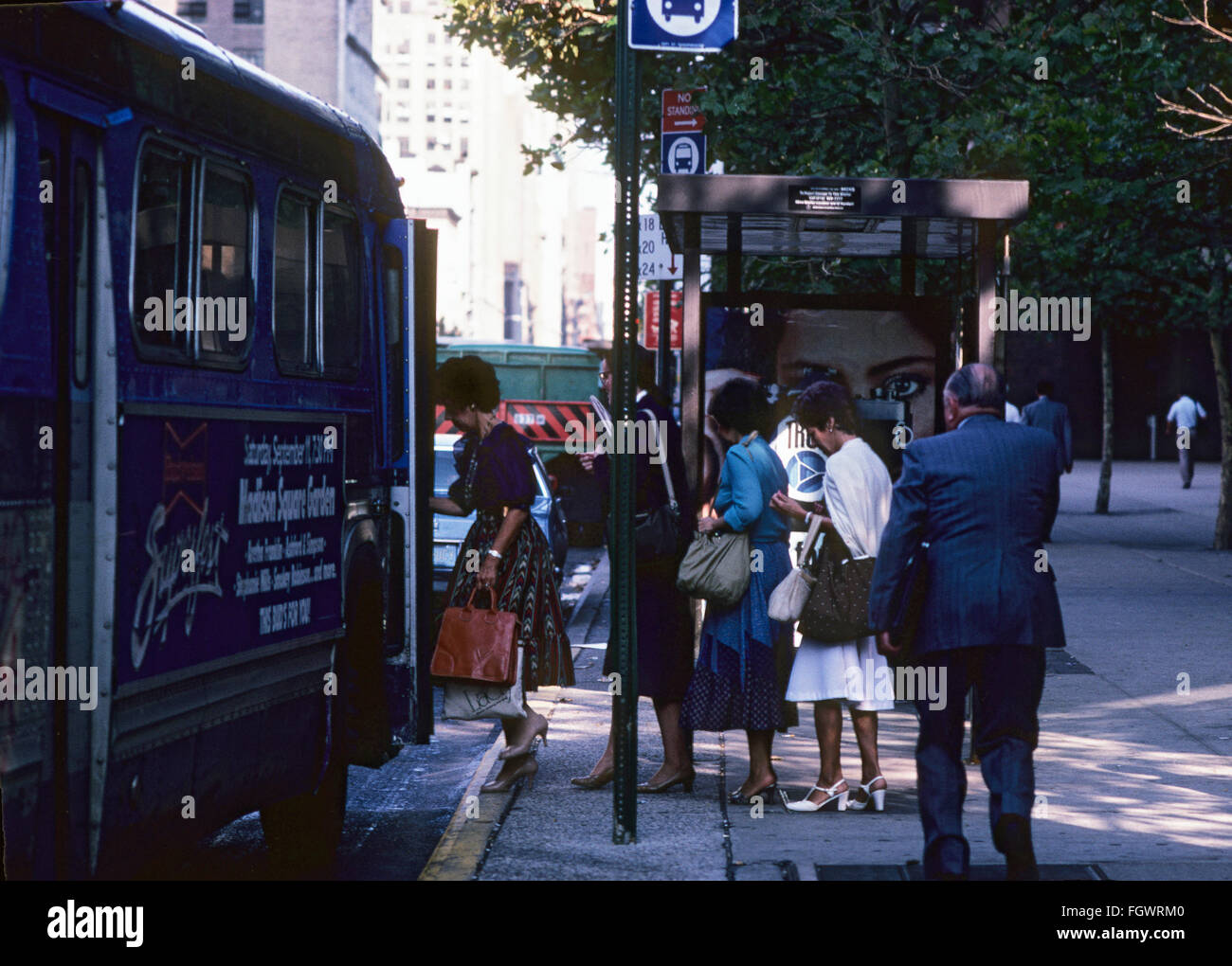 Manhattan bus stop, New York 1980s Stock Photo - Alamy